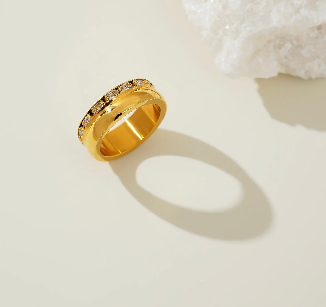 Emery Ring- Gold – TheVaieBoutique